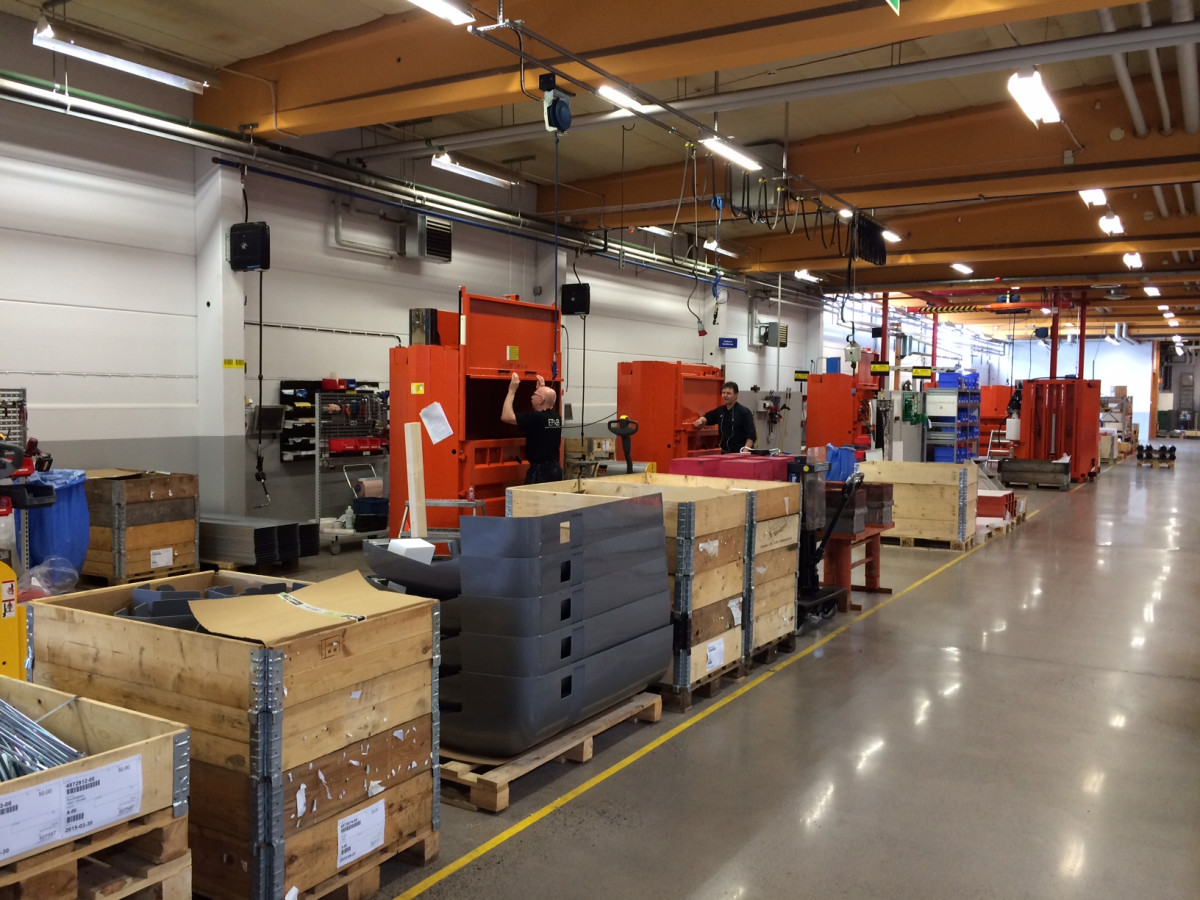 GO GREEN. BUY AN ORANGE MACHINE. - Orwak