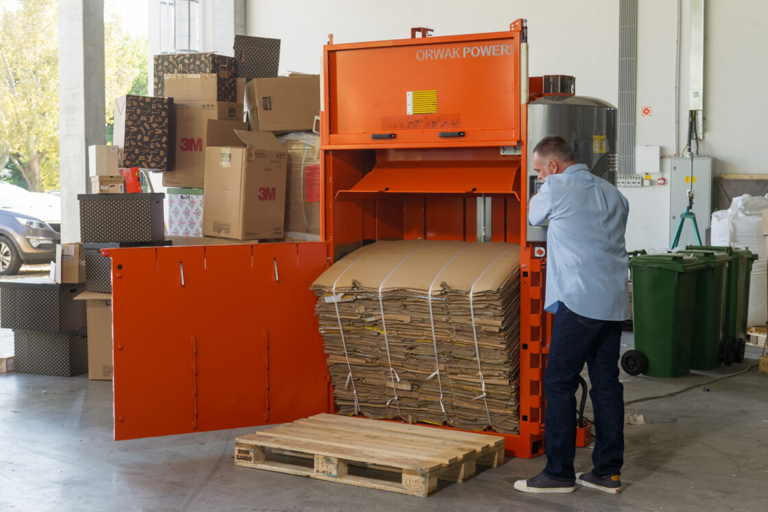 Balers and waste compactors - Orwak